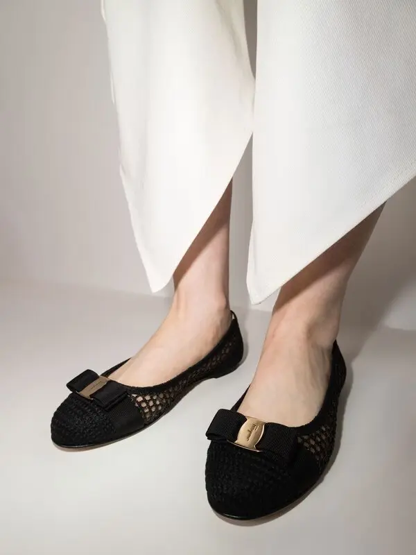 FERRAGAMO Varina Ballerina Shoes - Black
