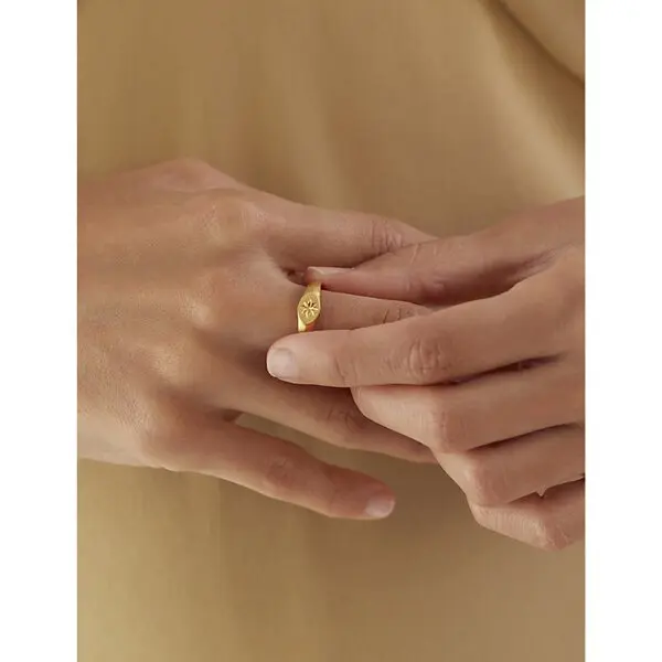 Monica Vinader Guiding Star Signet Ring - Gold