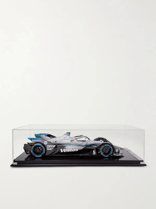 AMALGAM COLLECTION Mercedes-benz Eq Arrow 01 1:8 Model Car - Silver