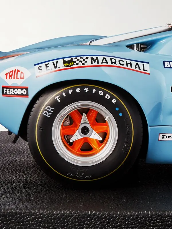 AMALGAM COLLECTION Ford Gt40 1:8 Model Car