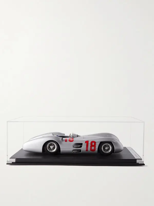 AMALGAM COLLECTION Mercedes-benz W196 Streamliner 1:8 Model Car - Silver