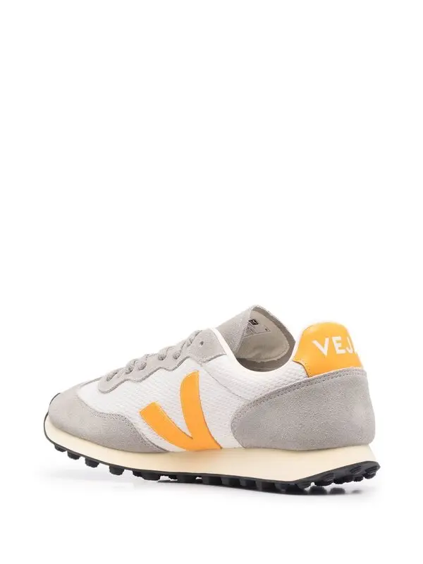 VEJA Low-top Sneakers - White