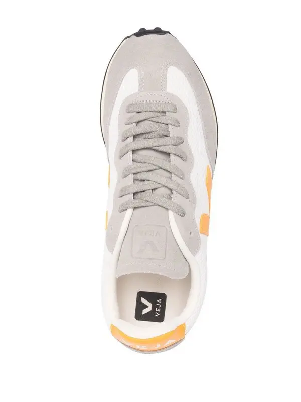 VEJA Low-top Sneakers - White