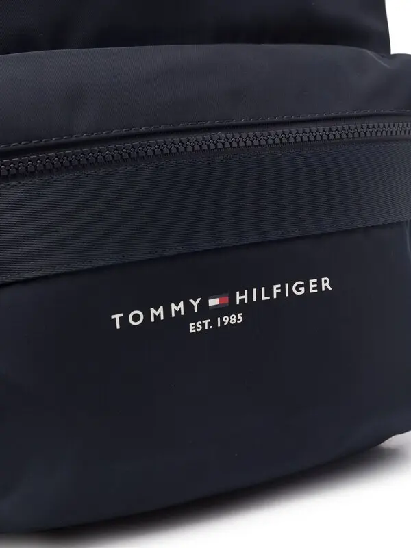 Tommy Hilfiger Logo Zipped Backpack
