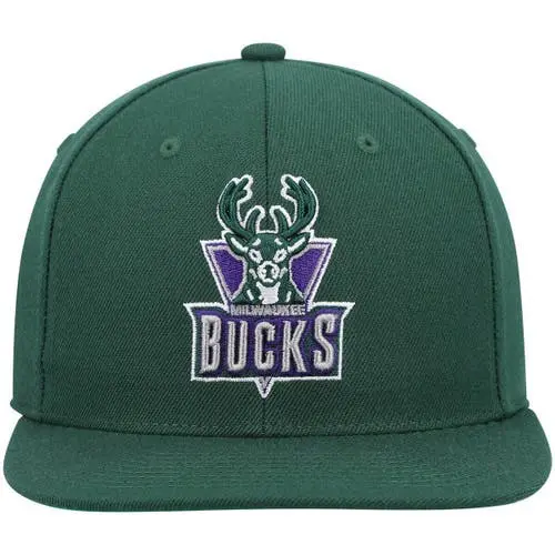Mitchell & Ness Milwaukee Bucks Hardwood Classics Team Ground 2.0 Snapback Hat