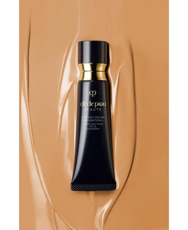 CLE DE PEAU BEAUTE Radiant Cream Foundation Spf 25 - O50