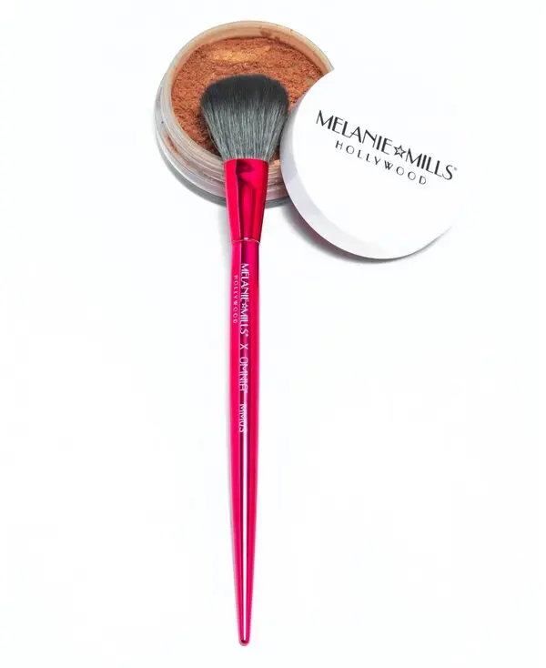 MELANIE MILLS HOLLYWOOD Mm03 X Omnia Highlight Brush - Black