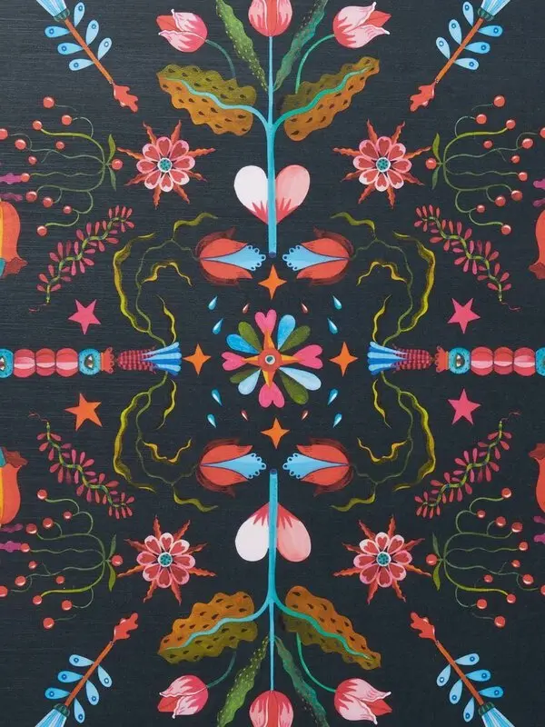 La DoubleJ Turning Tulips Wooden Tray