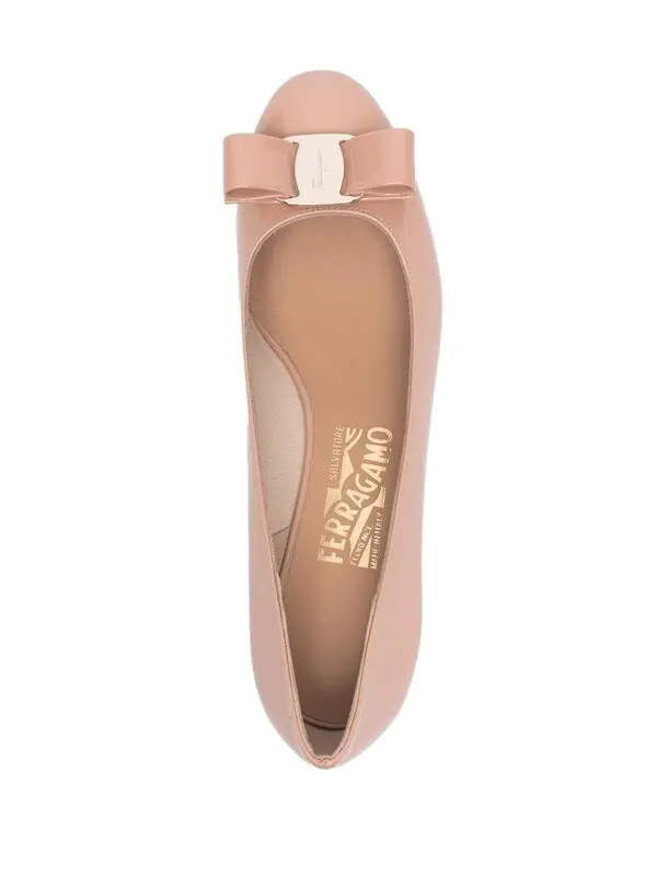 FERRAGAMO Vara Bow-detail Pumps - Neutrals