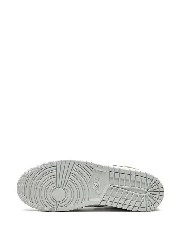 JORDAN Air 1 Mid Sneakers - White
