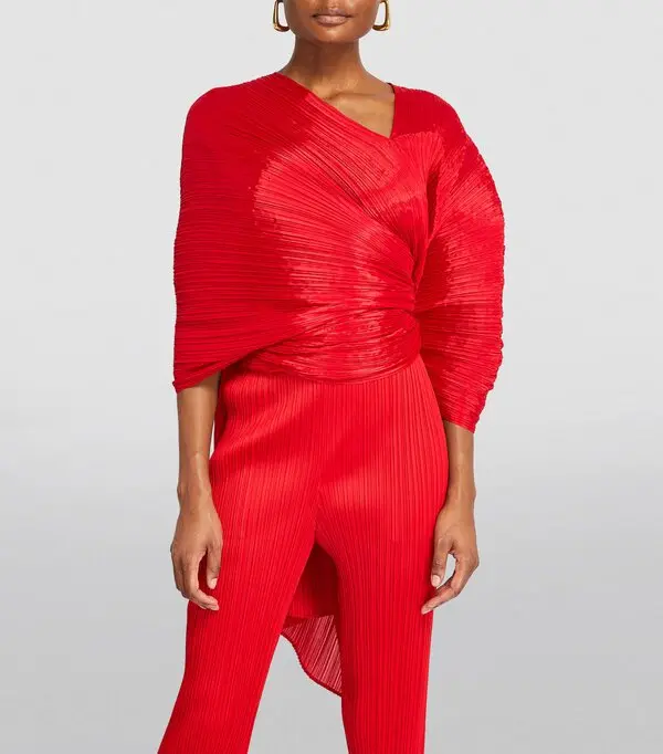 Issey Miyake Basic Madame-T Stole - Red | Editorialist