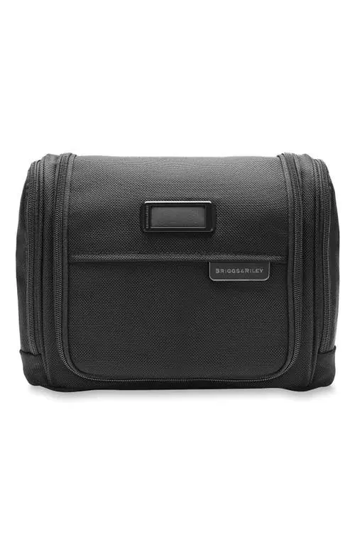 Briggs & Riley Baseline Deluxe Hangable Kit