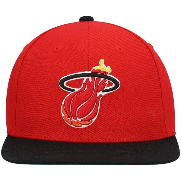 Mitchell & Ness Black Miami Heat Hardwood Classics Team Two-tone 2.0 Snapback Hat