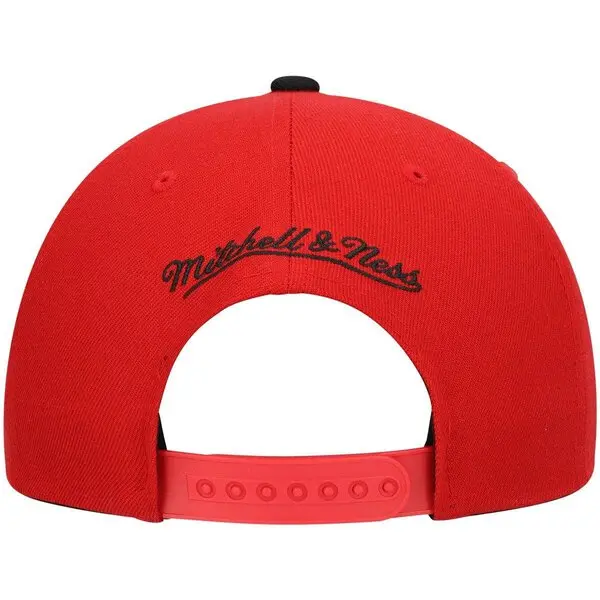 Mitchell & Ness Black Miami Heat Hardwood Classics Team Two-tone 2.0 Snapback Hat