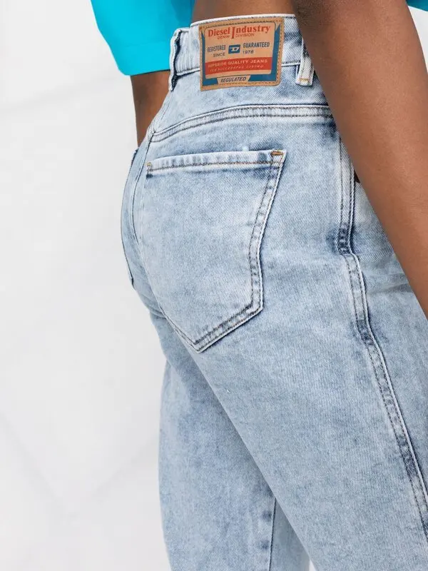 DIESEL® 1994 09d64 Straight-leg Jeans