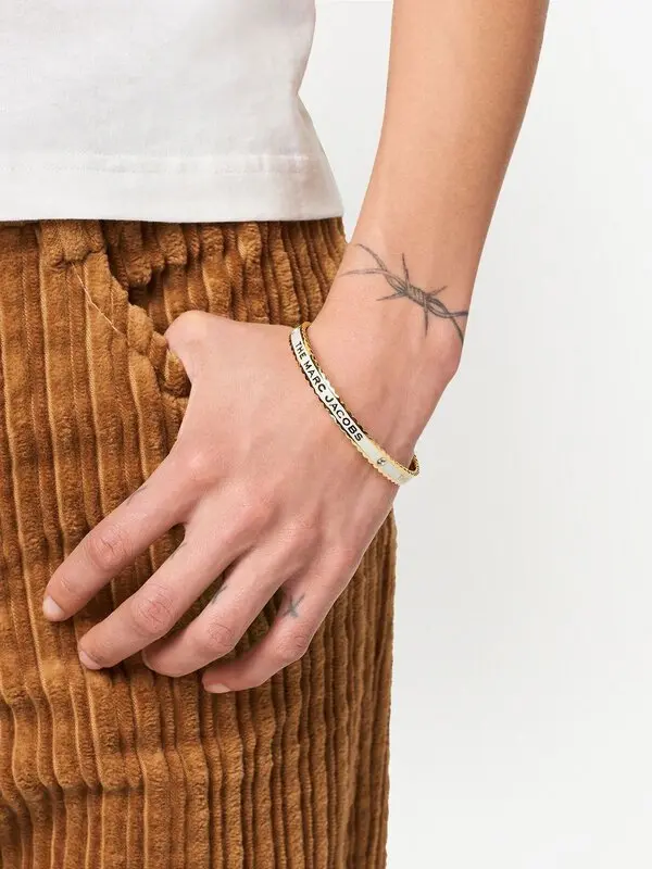 Marc Jacobs Medallion Scalloped Bangle Bracelet