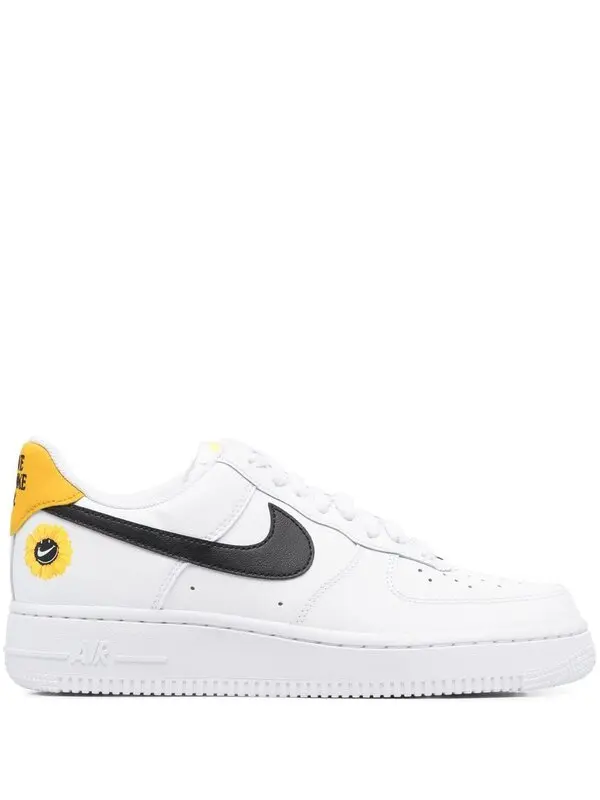 Nike Air Force 1 '07 Lv8 Sneakers - White