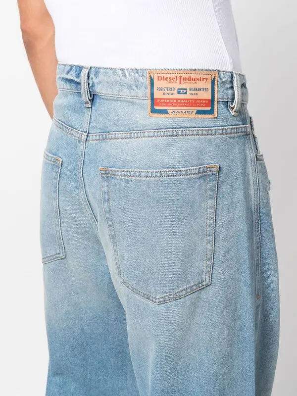 DIESEL® D-rise 09e25 Straight-leg Jeans