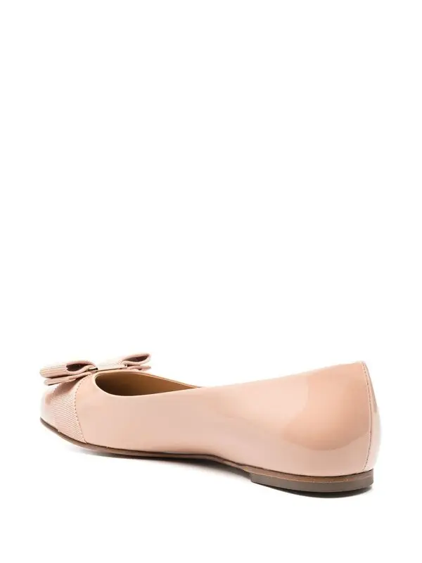 FERRAGAMO Patent Leather Ballet Flats With Vara Grosgrain Bow - Neutrals