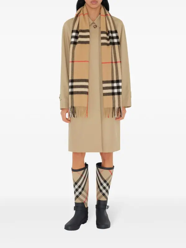 Burberry The Classic Check Cashmere Scarf