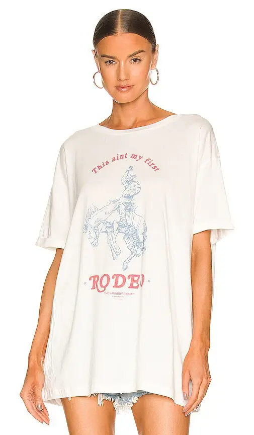 THE LAUNDRY ROOM This Ain't My First Rodeo" Graphic Tee