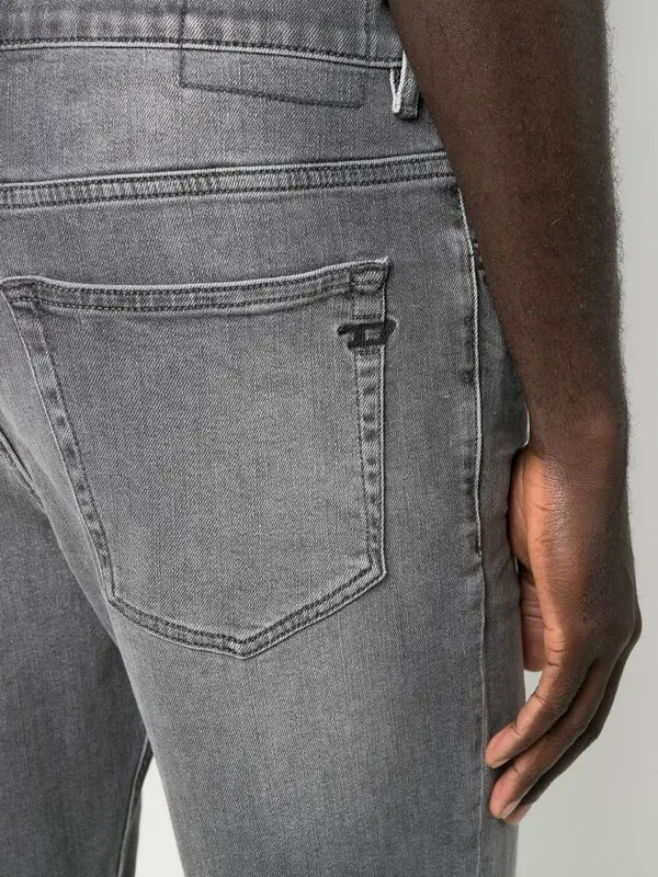 DIESEL® Tapered Jeans Ash - Grey
