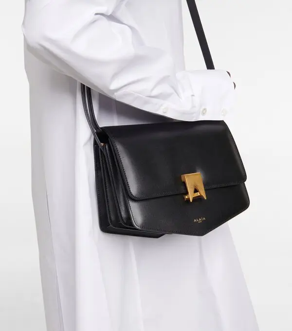 Alaïa Le Papa Large Leather Crossbody Bag - Black