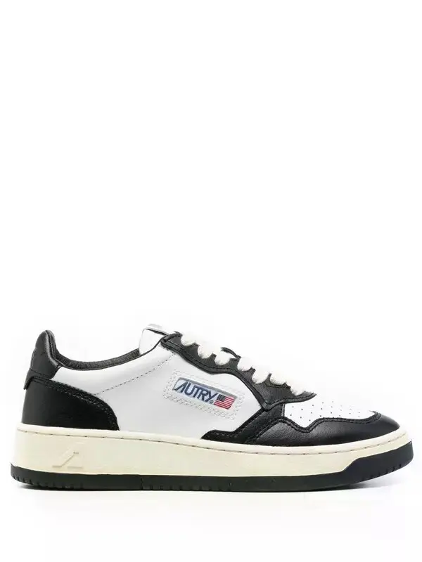AUTRY Medalist Leather Sneakers - White