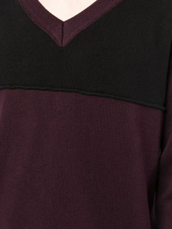 GR10K V-neck Knit Jumper