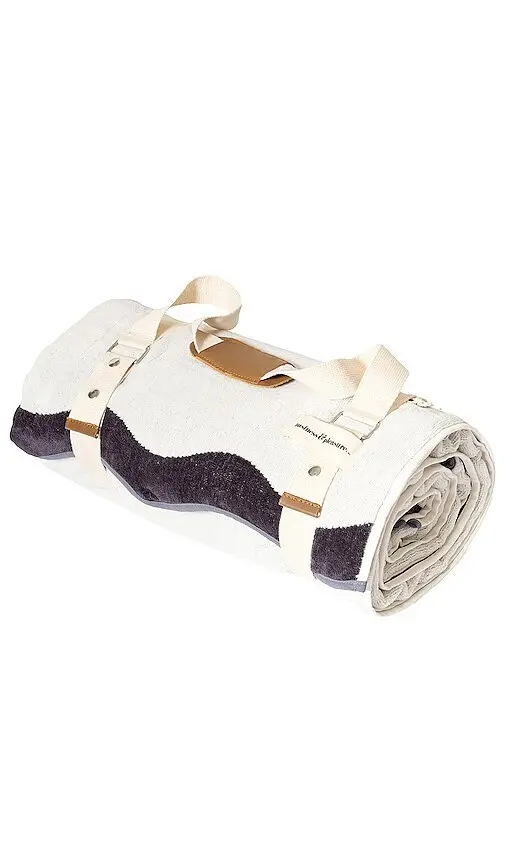 BUSINESS & PLEASURE Beach Blanket In White