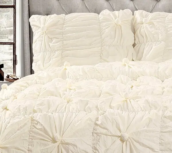 LUSH DECOR Bella 3-piece King Comforter Set By