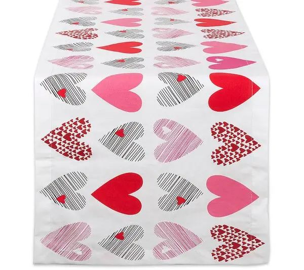 DESIGN IMPORTS 14' X 72' Hearts Collage Print T Able Runner - One-color