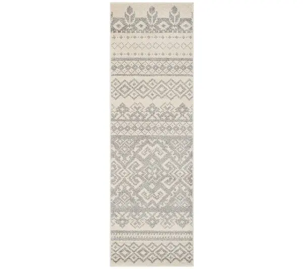 SAFAVIEH Taos Area Rug 2'6' X 8 - One-color