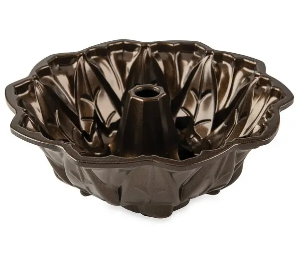 NORDICWARE Harvest Leaves Bundt Pan - One-color