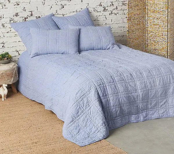 C&F HOME Carol & Frank Hugh King Quilt - One-color