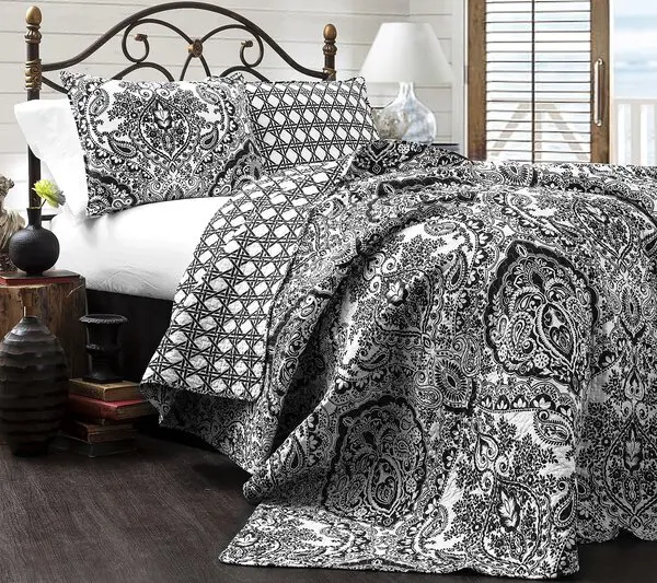 LUSH DECOR Aubree 3-piece King Quilt Set By - One-color