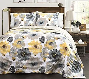 LUSH DECOR Leah 3-piece King Quilt Set By - One-color