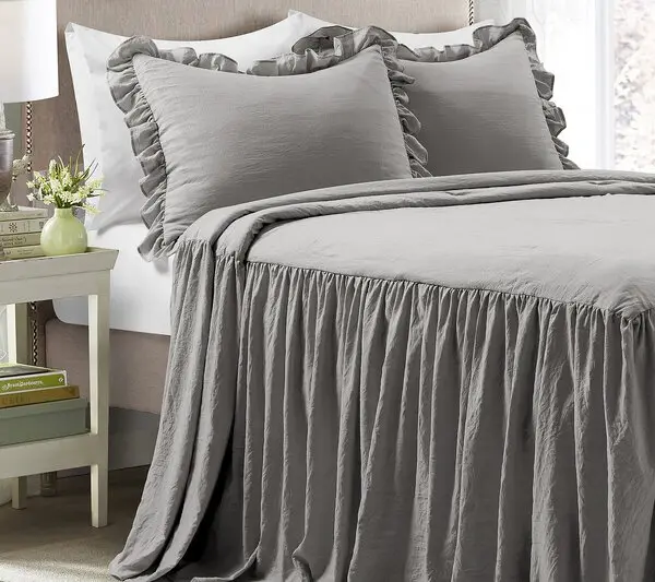 LUSH DECOR Ruffle Skirt 3-piece Queen Bedspread Lush De Cor - One-color
