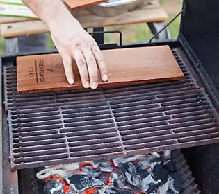 FIRE & FLAVOR 2 Pack 11' Cedar Grilling Planks