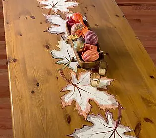 DESIGN IMPORTS Embroidered Maple Leaves Table R Unner