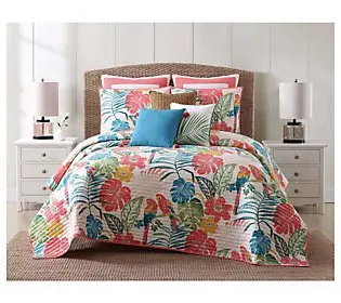 OCEANFRONT RESORT Coco Paradise King Quilt Set - One-color