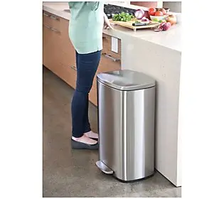 ITOUCHLESS Softstep 13.2-gallon Stainless Steel Step Trash Can