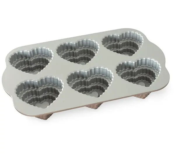 NORDICWARE Tiered Heart Cakelet Pan