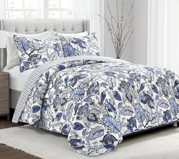 LUSH DECOR Cynthia Jacobean 3-piece King Quilt Set By - One-color