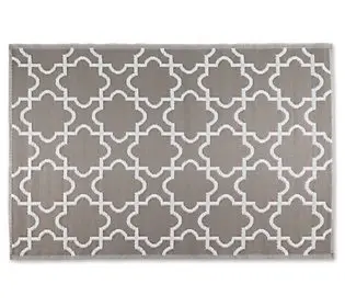 DESIGN IMPORTS Lattice Outdoor Rug 4' X 6 - One-color
