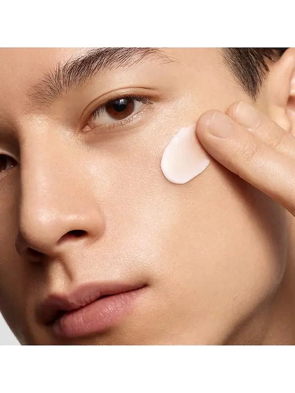 Givenchy Le Soin Noir Light Face Cream