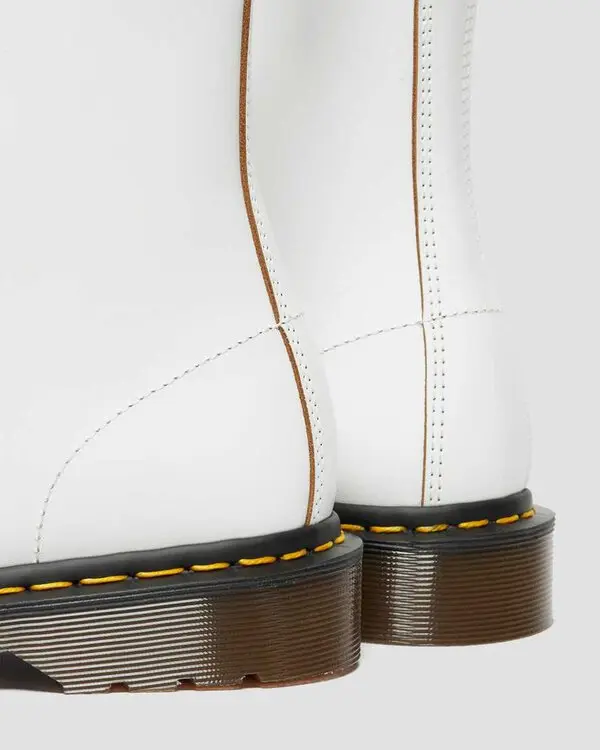 Dr. Martens 1460 Vintage Made Boots - White