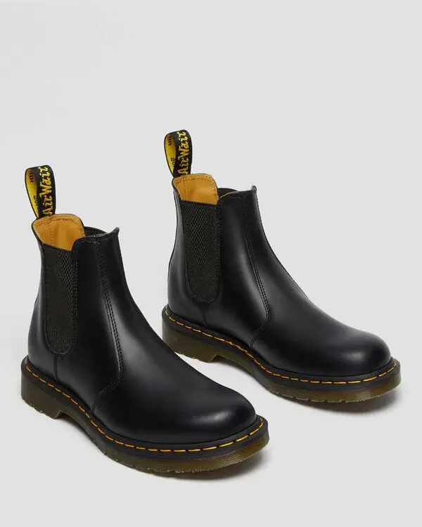 Dr. Martens 2976 Smooth Leather Chelsea Boots - Black