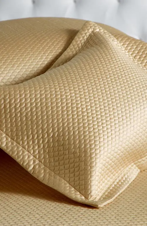 MATOUK Alba 600 Thread Count Quilted Comforter - Pool