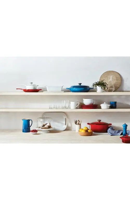 LE CREUSET Signature 7.25-quart Round Enamel Cast Iron Dutch Oven - Flame